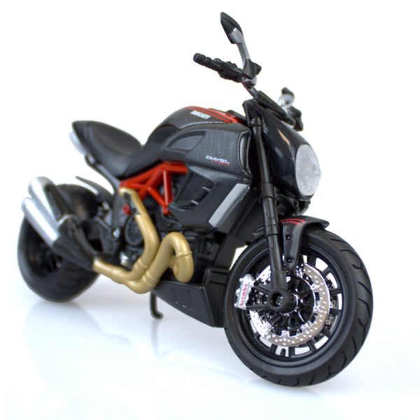 Ducati Diavel Carbon 1:12 Scale Model Building Kit (Maisto) | Laguna Direct